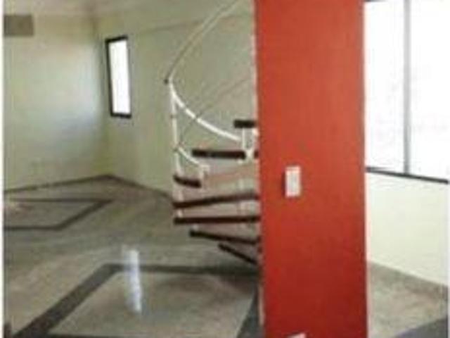 Apartamento Duplex de Luxo na Vila Gumercindo: 2 Quartos, 2 Suítes, 2 Banheiros