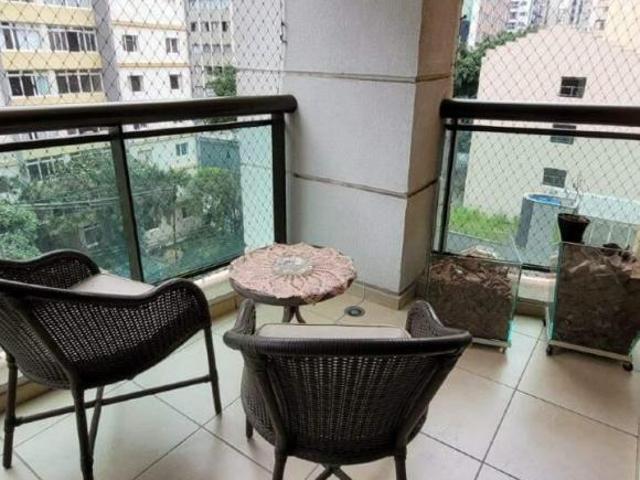 Apartamento Duplex em Jardim Paulista com 228m²