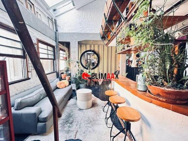 Apartamento Duplex em Parque Santa Cecília com 80m², suíte e varanda