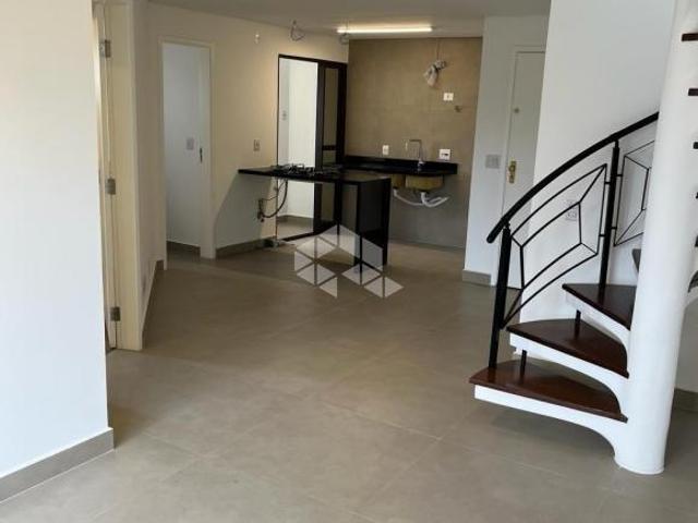 Apartamento Duplex em Pinheiros com Jacuzzi e Churrasqueira