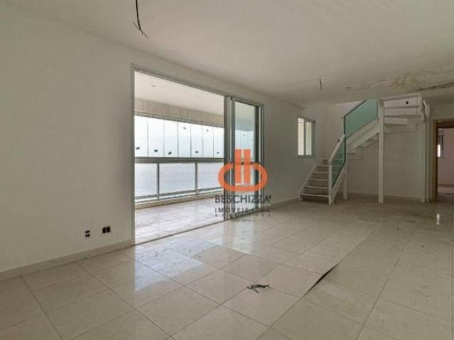 Apartamento Duplex Frente Mar – Amplo, Vista Panorâmica e Infraestrutura Completa de Lazer