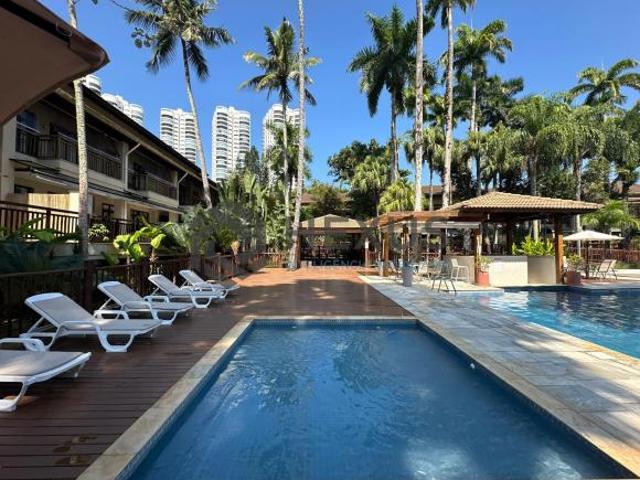 Apartamento Duplex frente mar com varanda e lazer na Enseada, Guarujá