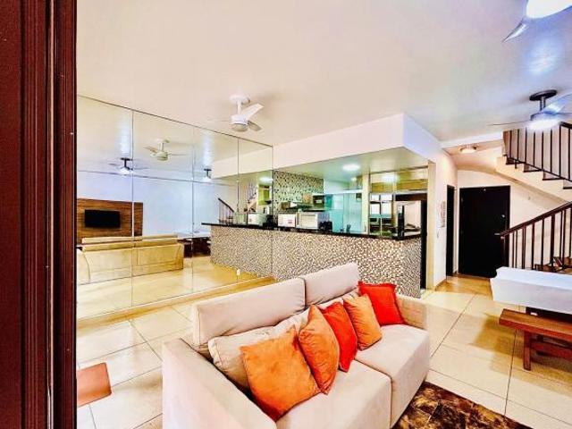 Apartamento duplex frente mar na Enseada Guarujá, SP