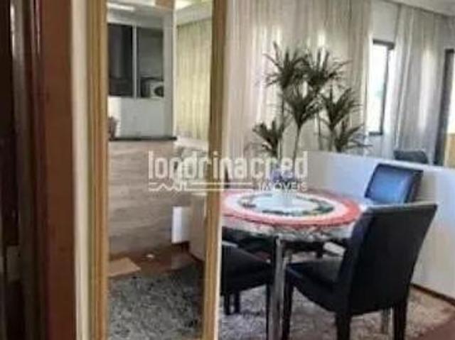 Apartamento duplex mobiliado no Edifício Saint Simon, com 1 suíte, 2 banheiros, 1 vaga, 78m² de área