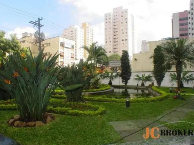 Apartamento duplex mobiliado com 70 m² de área útil, 1 suíte, 1 vaga