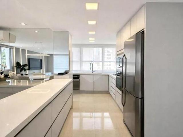 Apartamento duplex mobiliado com 2 suítes e terraço no Itaim Bibi