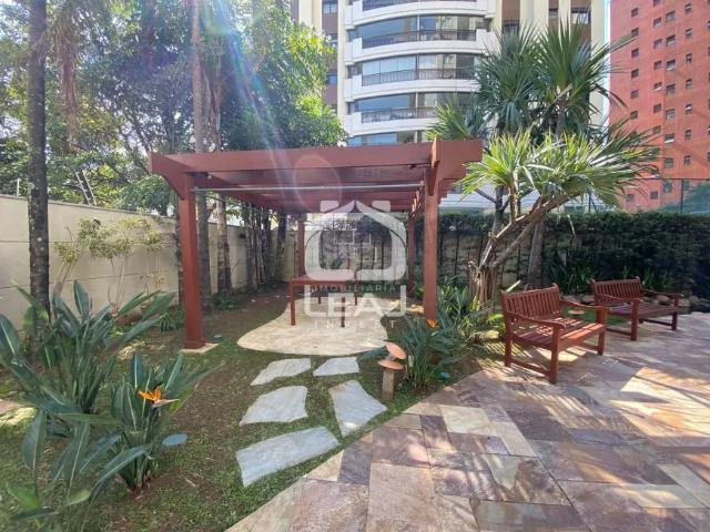 Apartamento duplex mobiliado para locação de 50m² em Moema
