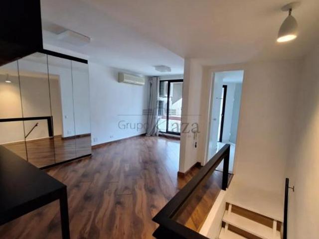 Apartamento Duplex Moema 1 Dormitório 60m²