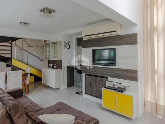 Apartamento duplex no coração do Petrópolis.
