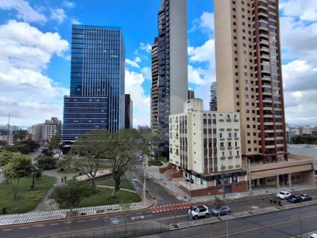 Apartamento Duplex no Cabral com vaga de garagem