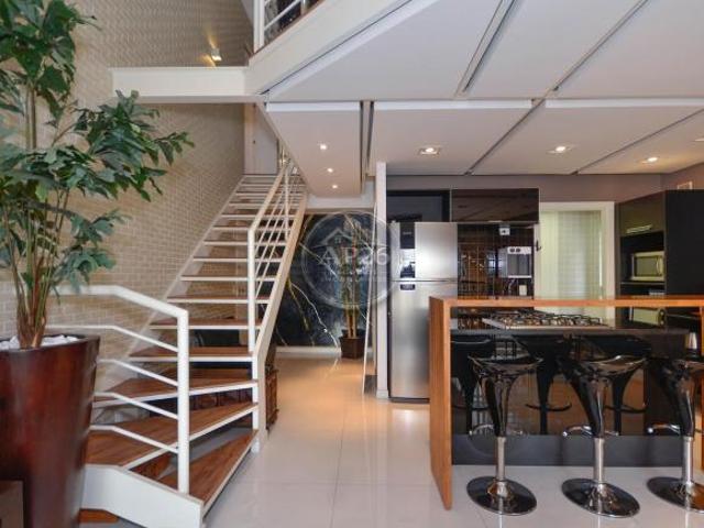 Apartamento duplex no edifício Gotham Loft Batel à