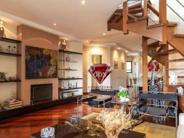 Apartamento Duplex no Edifício New Orleans