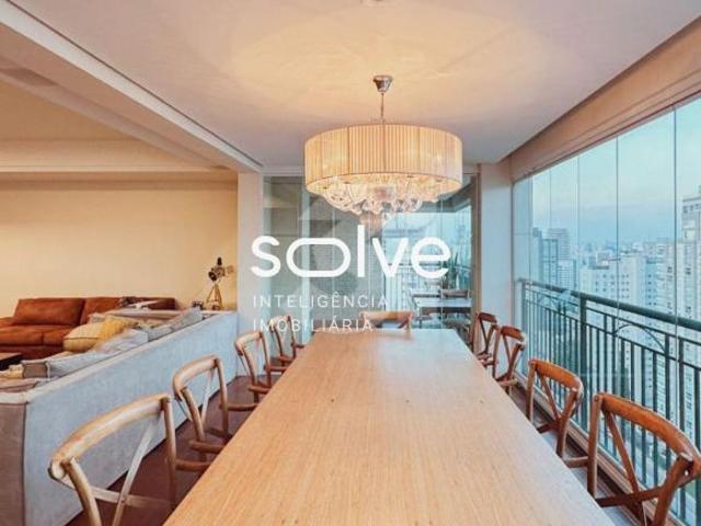 Apartamento Duplex no Edifício Tendence em São Paulo