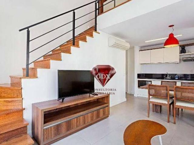 Apartamento duplex no Jardins