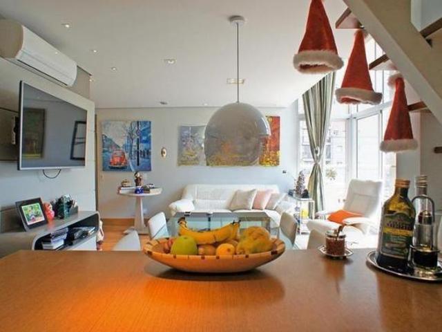 Apartamento Duplex na Vila Nova Conceição de 2 Quartos com 2 Vagas 134m² à venda