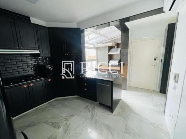 Apartamento duplex na Vila Rica à venda em Santos SP: 3 quartos, 1 suíte com closet, 2 salas, 4 banh