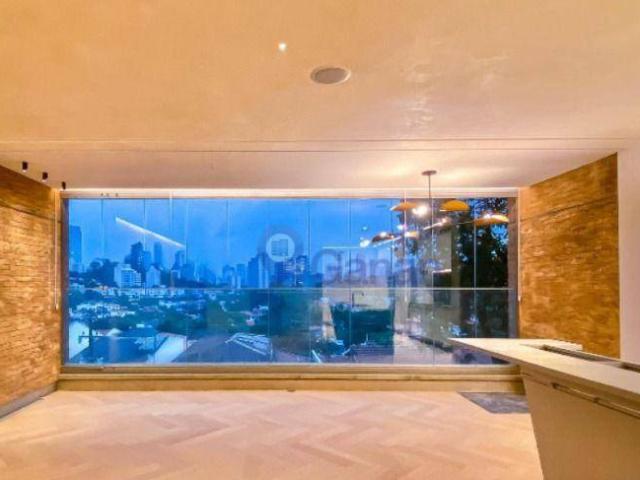 Apartamento Duplex para Aluguel com 1 quartos, 136 m² por R$ 16.300