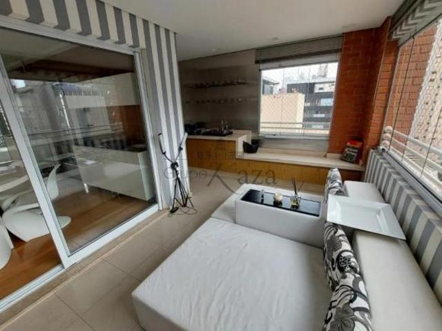 Apartamento Duplex Pinheiros 3 Suítes 157m²