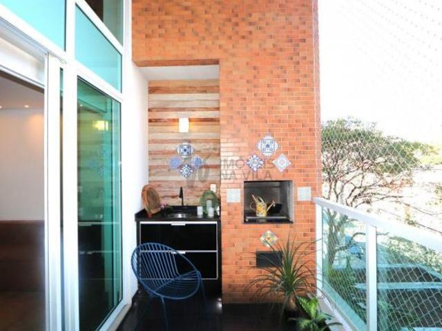 Apartamento duplex reformado ao lado do Parque Ibirapuera!