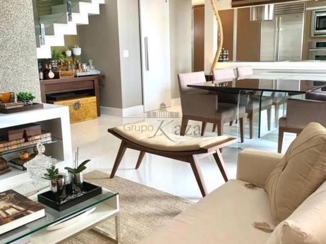 Apartamento Duplex Vila Nova Conceição 2 Suítes 150m²