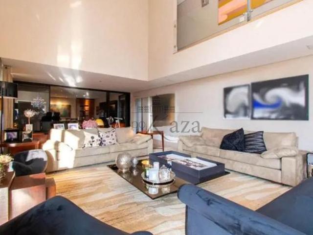 Apartamento Duplex Vila Nova Conceição 5 Suítes 634m²
