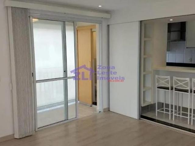 Apartamento Duzples na Vila Madalena, com 2 quartos, 2 vagas cobertas e fixas, 1 banheiro, 1 lavabo