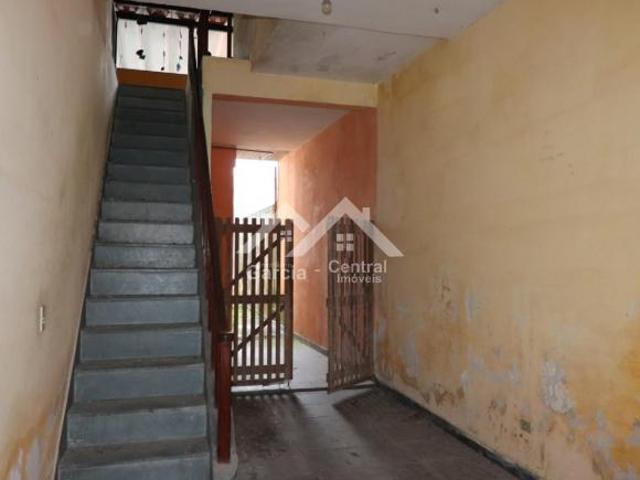 Apartamento e salão comercial em Peruíbe