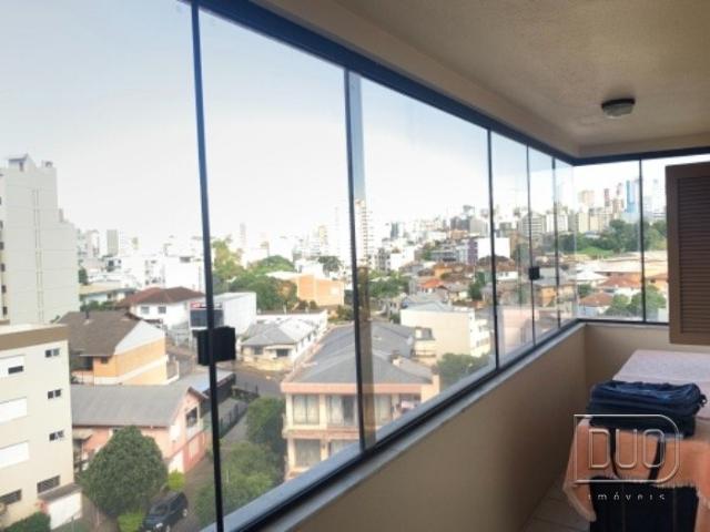 Apartamento elegante com varanda e gourmet no Pio X