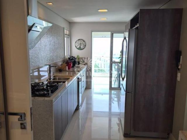 Apartamento em Tamboré, Santana de Parnaíba/SP de 202m² 3 quartos à venda por R$ 3.150.000,00