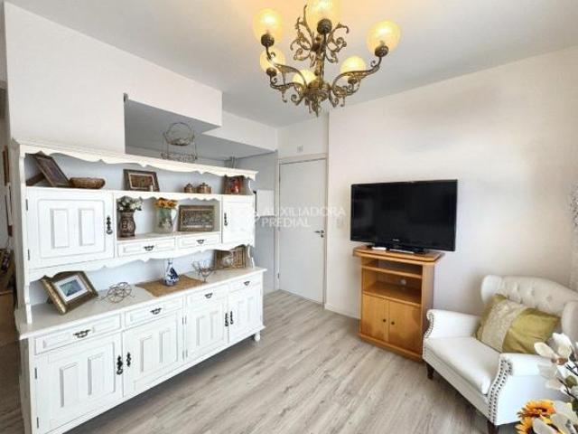 Apartamento em Torre Única Último Andar Sol da Manhã Mont Serrat