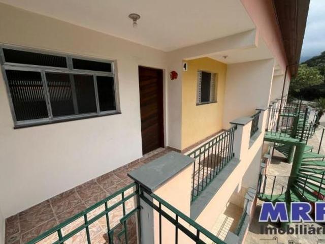 Apartamento em Ubatuba, com 2 dormitórios, com escritura, na Praia de Maranduba