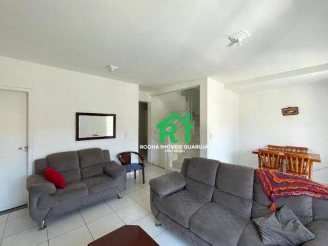 Apartamento em um Village na Enseada com 3 dormitórios a Venda