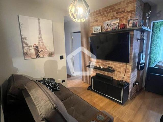 Apartamento em Vila Nair