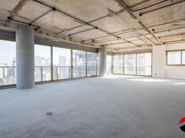 Apartamento em Vila Nova Conceição com 358m²