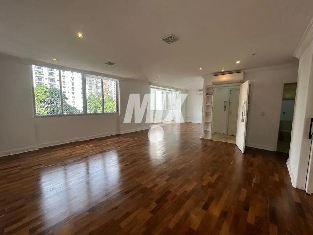 Apartamento em Vila Nova Conceição, São Paulo/SP de 205m² 4 quartos à venda por R$ 5.599.900,00
