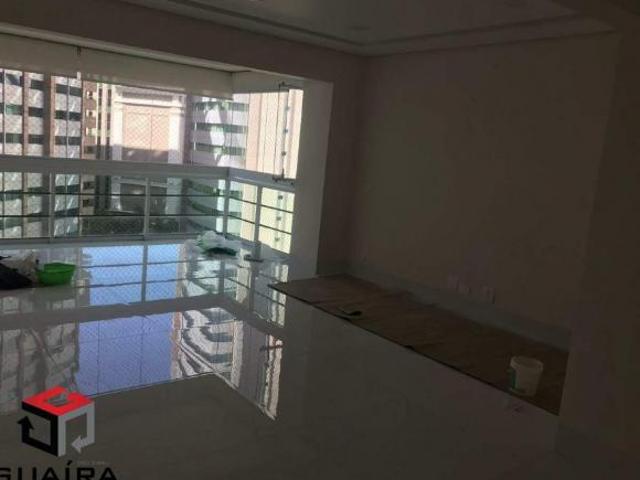 Apartamento em Vila Olímpia com 140m²