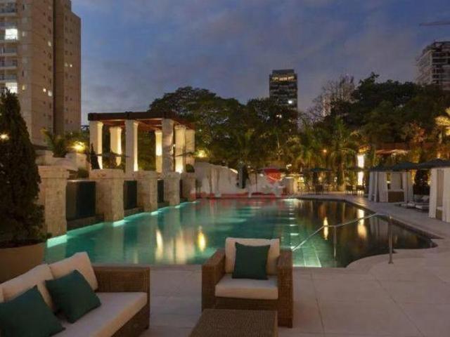 Apartamento em Vila Olímpia com 545m²