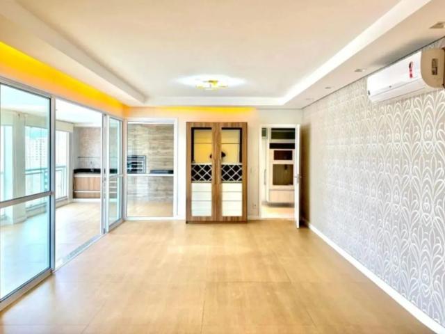 Apartamento em Vila Adyana, São José dos Campos/SP de 198m² 4 quartos à venda por R$ 2.490.000,00