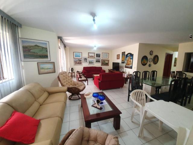 Apartamento em Vila Alzira, Guarujá/SP de 190m² 4 quartos à venda por R$ 899.900,00