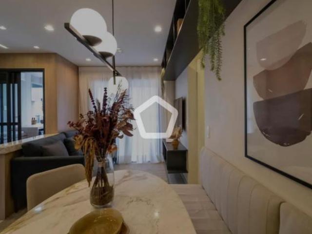 Apartamento em Vila Anastácio