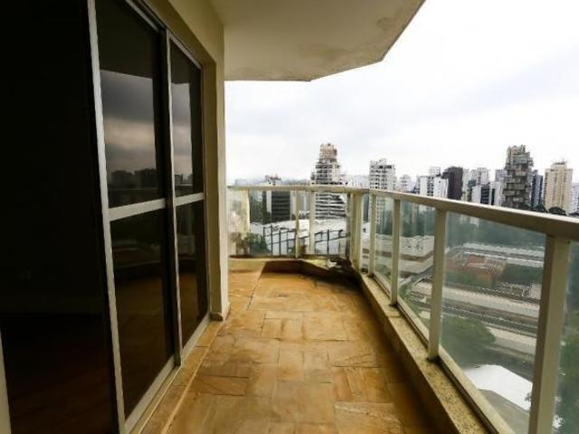 Apartamento em Vila Andrade com 200 m²!