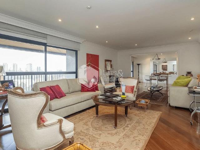 Apartamento em Vila Andrade, São Paulo/SP de 300m² 4 quartos à venda por R$ 1.239.900,00