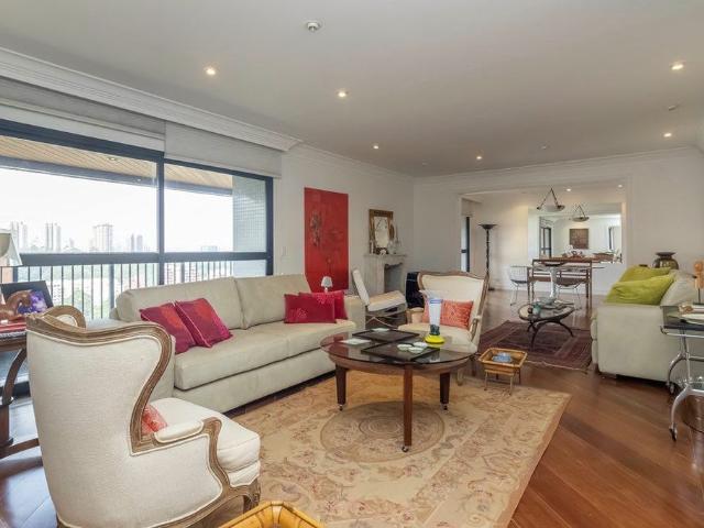 Apartamento em Vila Andrade, São Paulo/SP de 300m² 4 quartos à venda por R$ 1.239.000,00