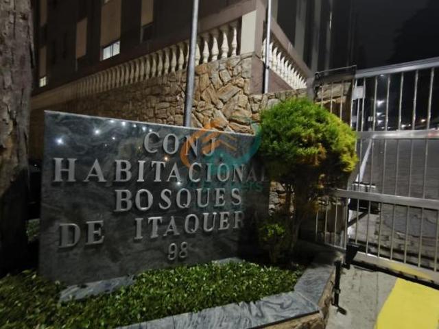 Apartamento em Vila Carmosina São Paulo