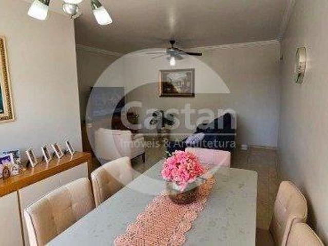 Apartamento em Vila Carrão