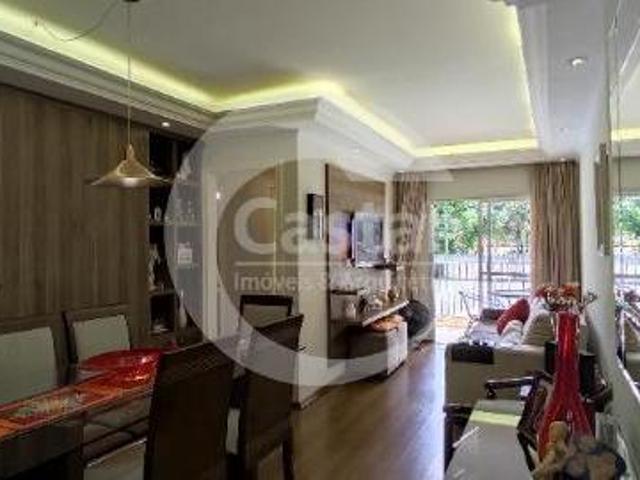 Apartamento em Vila Carrão