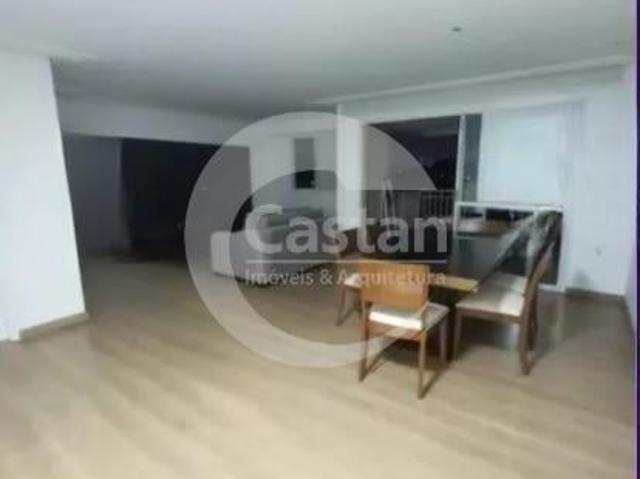 Apartamento em Vila Carrão