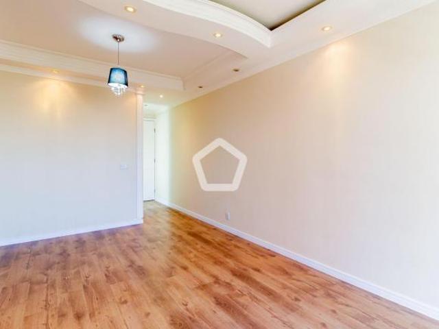 Apartamento em Vila Carrão