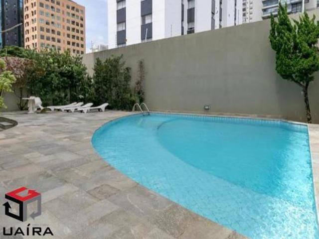 Apartamento em Vila Cordeiro com 330m²