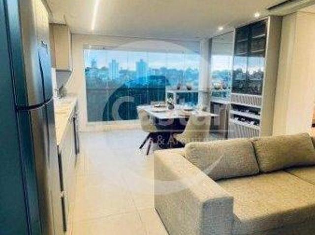 Apartamento em Vila Ema